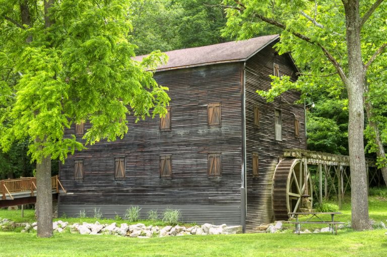 Romantic Getaways In Ohio: 17 That Couples Will Love - Midwest Explored