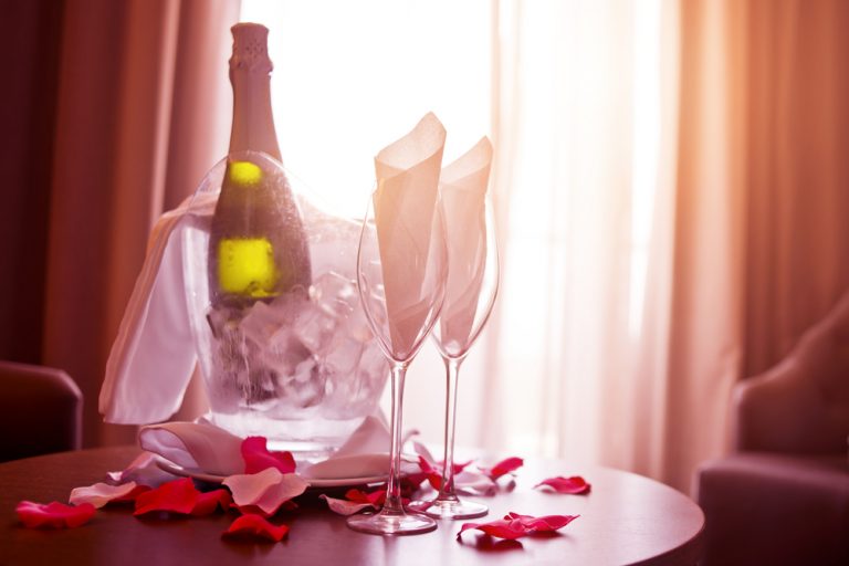 17 Romantic Getaways In Ohio That Couples Will Love - Midwest Explored
