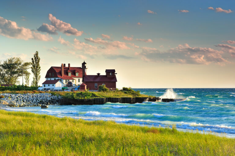 17 Romantic Getaways in Michigan Couples Will Love - Midwest Explored