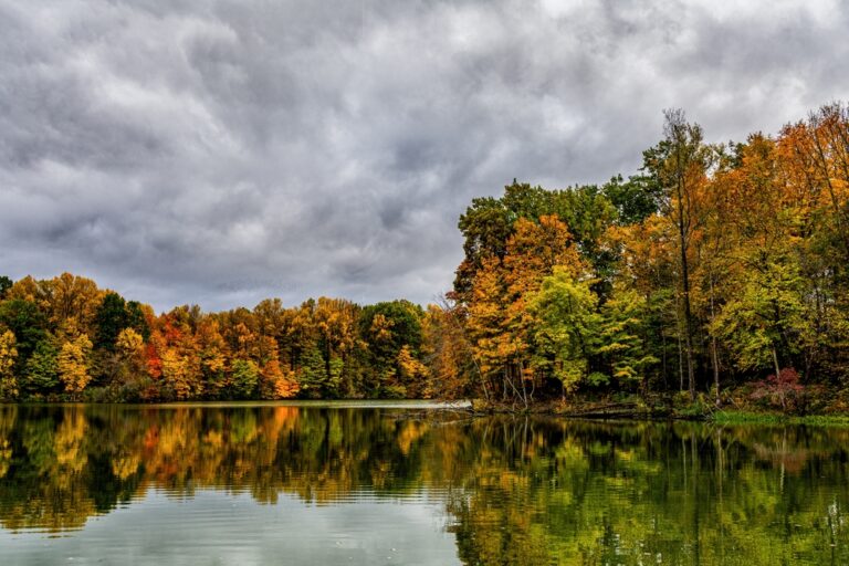 15 Best Places To Experience Fall In Indiana - Midwest Explored