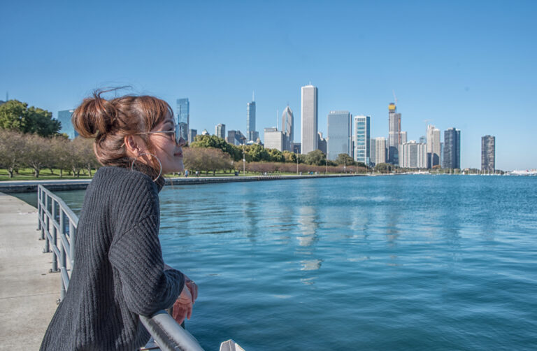 What To Wear in Chicago This Spring: Chicago Outfit Ideas - Midwest ...